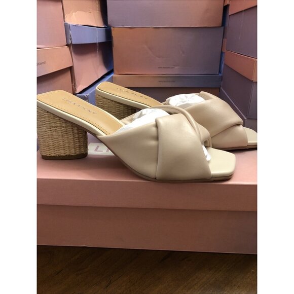 Lisa Vicky | Shoes | Lisa Vicky Impressv In Nude Sheep Leather Size 7 ...
